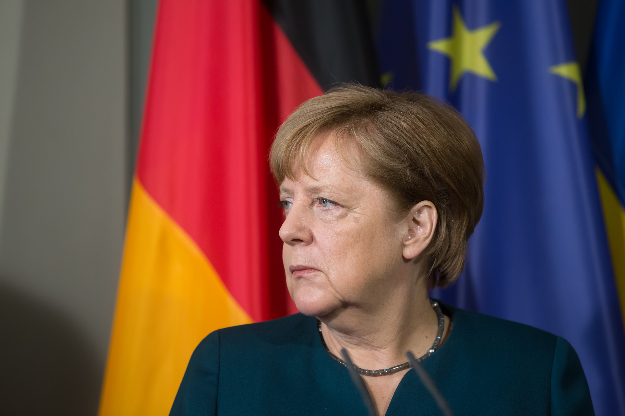 Angela Merkel ☀️ Eine Ära der Führung und des Wandels